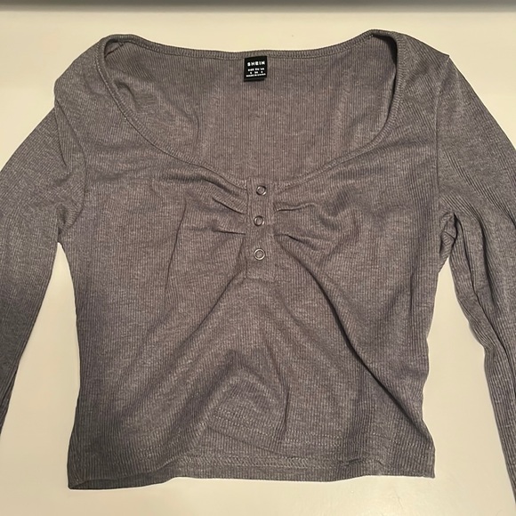 SHEIN | Tops | Grey Long Sleeve Crop Top From Shein Color Is Grey ...